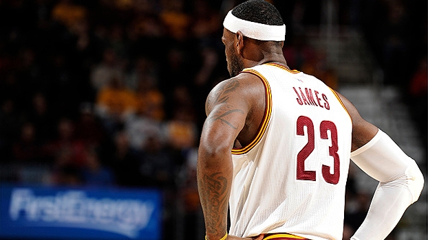 LeBron completa 30 anos hoje e tem feitos superiores a Jordan, Magic e ...